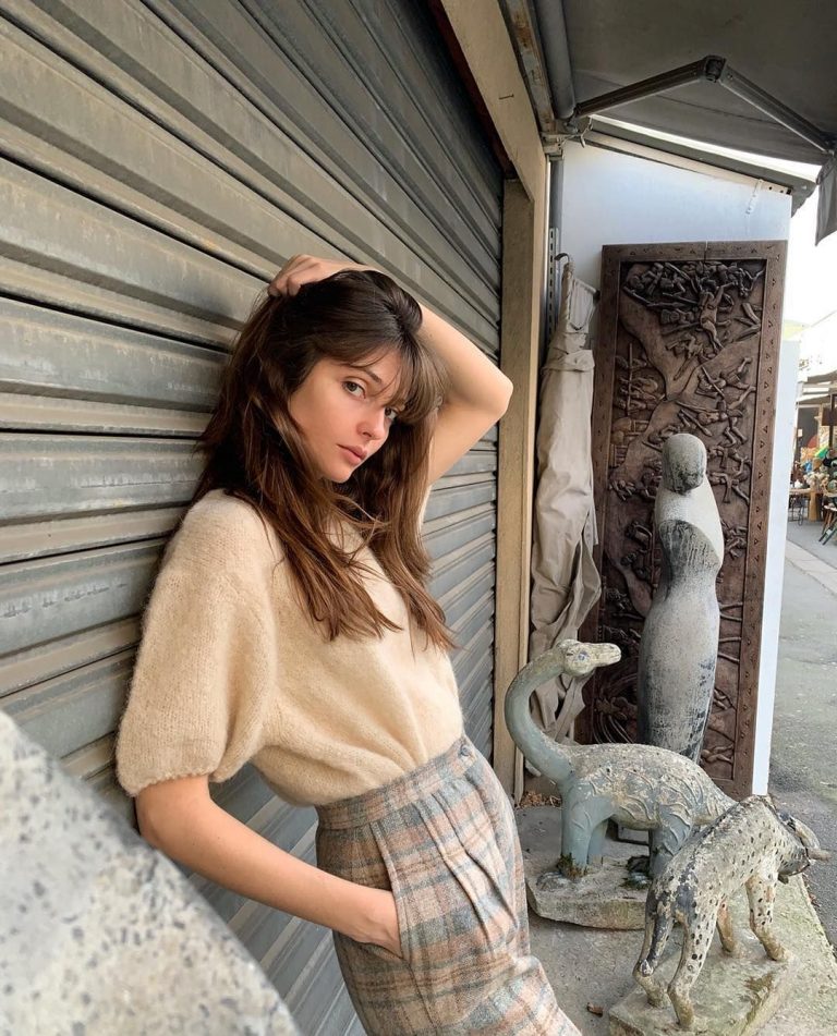 50 Chic French Fashion Influencers to Follow for French Style
