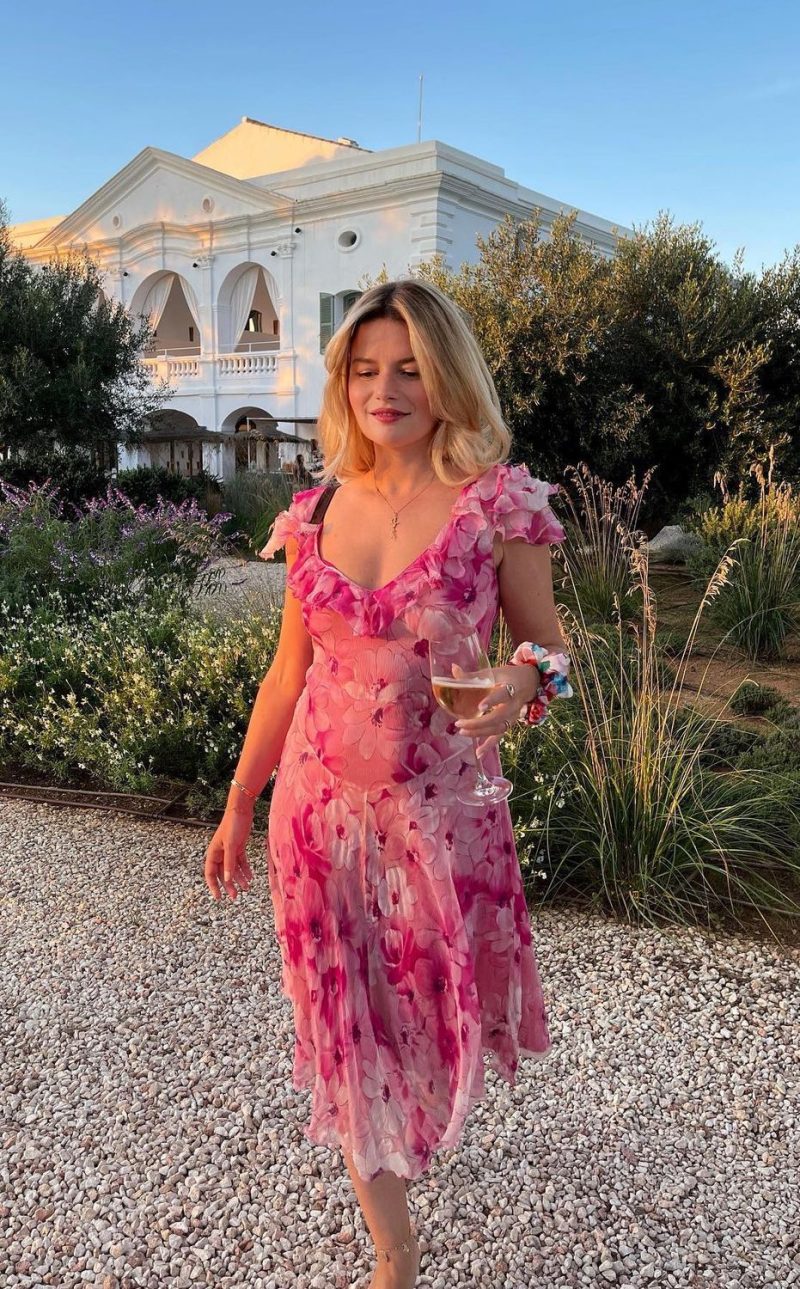 How to Get Chic French Girl Summer Style This Year