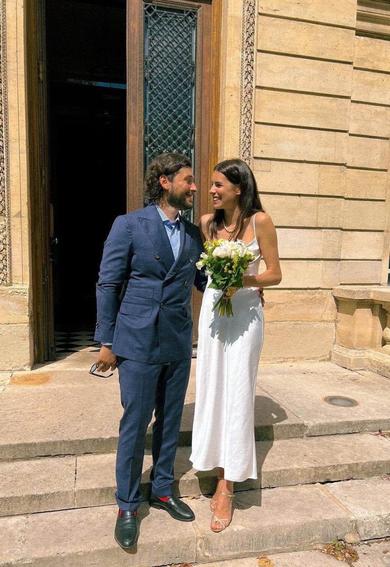 French Girl Wedding Style: What They Wear & How They Celebrate