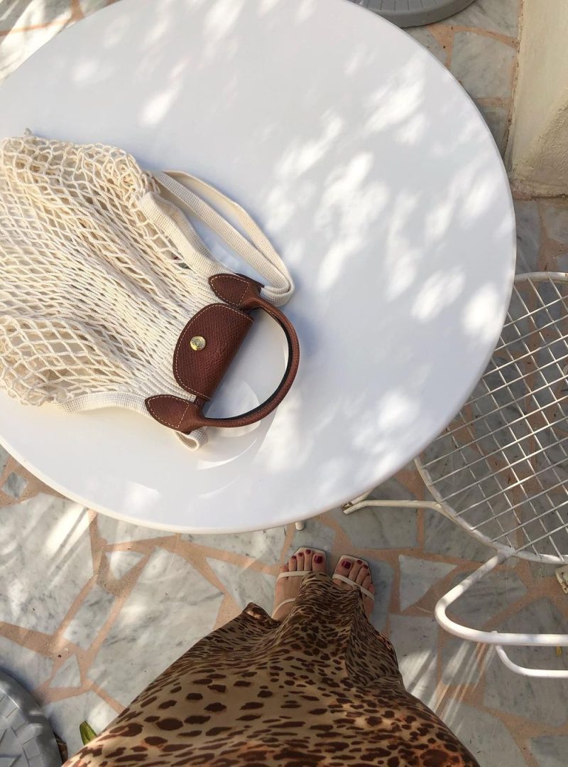 How to Wear the Longchamp Le Pliage Filet Mesh Bag (Outfit Ideas)