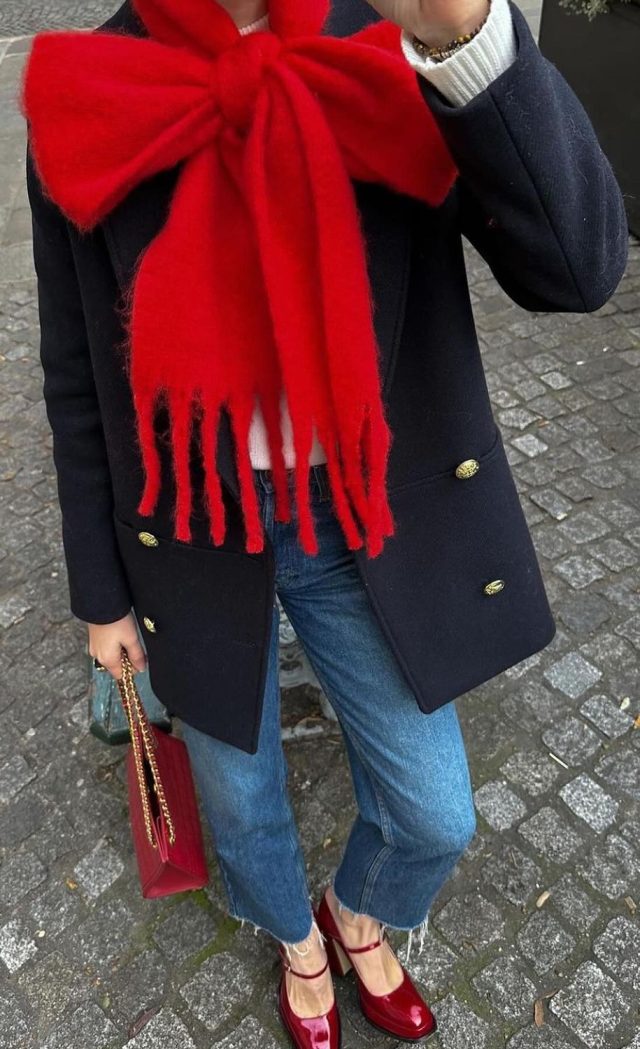 10 Chic French Winter Scarf Styles to Keep You Warm and Fashionable ...