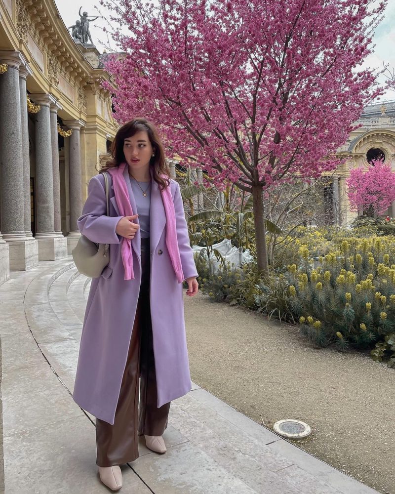 How to Dress like a French Girl at Work